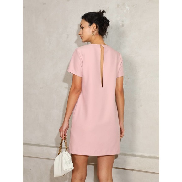 WILA | Tops | Minimalist Notched V Neck Keyhole Back Tunic Dress White ...